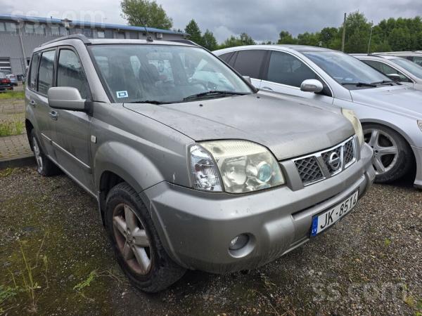 Grey Nissan X-Trail 2005 in Riga, with an engine capacity of 2.20 L and mileage of 0 thousand km for 650 €, photo 3 on AUTOMOTO.COM.LV
