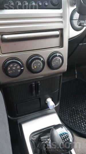 Pelēks Nissan X-Trail 2005 Jelgava, ar dzinēja tilpumu 2.20 L un nobraukumu 377 tūkst. km par 2350 €, foto 9 vietnē AUTOMOTO.COM.LV