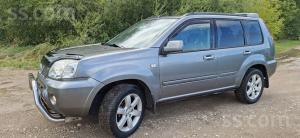 Grey Nissan X-Trail 2005 in Daugavpils, with an engine capacity of 2.20 L and mileage of 333 thousand km for 950 €, photo  on AUTOMOTO.COM.LV