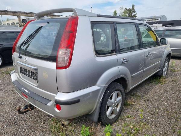 Grey Nissan X-Trail 2005 in Kaunas, with an engine capacity of 2.50 L and mileage of 220 thousand km for 1100 €, photo 3 on AUTOMOTO.COM.LV