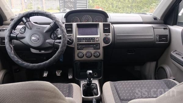 Pelēks Nissan X-Trail 2005 Rīga, ar dzinēja tilpumu 2.20 L un nobraukumu 269 tūkst. km par 2500 €, foto 8 vietnē AUTOMOTO.COM.LV