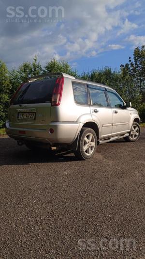 Grey Nissan X-Trail 2006 in Cesis, with an engine capacity of 2.20 L and mileage of 291 thousand km for 5550 €, photo 2 on AUTOMOTO.COM.LV