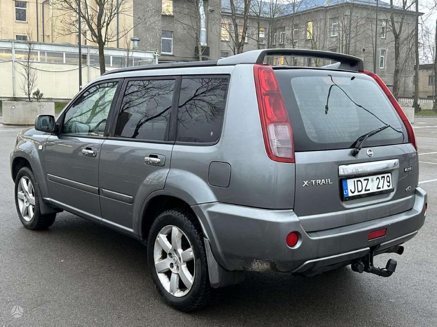 Pelēks Nissan X-Trail 2006 Ukmergė, ar dzinēja tilpumu 2.18 L un nobraukumu 243 tūkst. km par 2650 €, foto 5 vietnē AUTOMOTO.COM.LV