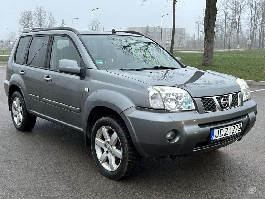 Grey Nissan X-Trail 2006 in Ukmerge, with an engine capacity of 2.18 L and mileage of 243 thousand km for 2350 €, photo 4 on AUTOMOTO.COM.LV