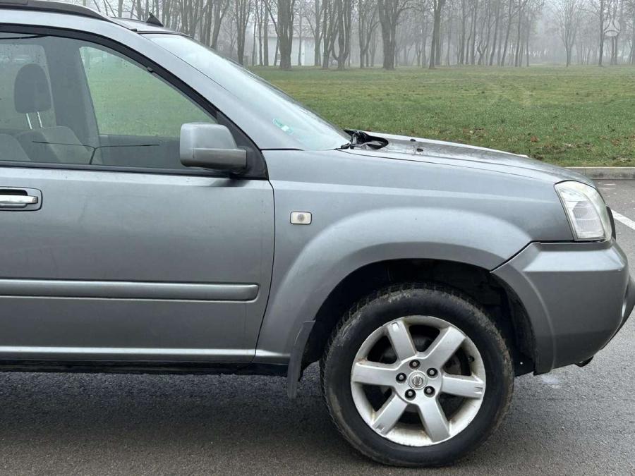 Grey Nissan X-Trail 2006 in Ukmerge, with an engine capacity of 2.18 L and mileage of 243 thousand km for 2350 €, photo 7 on AUTOMOTO.COM.LV