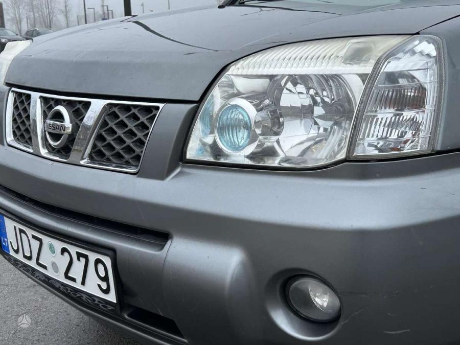 Grey Nissan X-Trail 2006 in Ukmerge, with an engine capacity of 2.18 L and mileage of 243 thousand km for 2350 €, photo 12 on AUTOMOTO.COM.LV