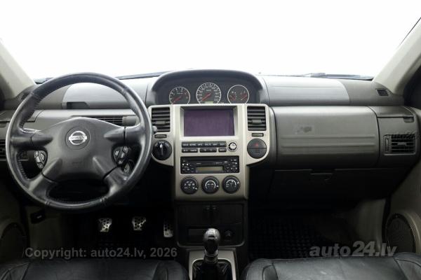 Pelēks Nissan X-Trail 2006 Tallina, ar dzinēja tilpumu 2.20 L un nobraukumu 259 tūkst. km par 1599 €, foto 5 vietnē AUTOMOTO.COM.LV