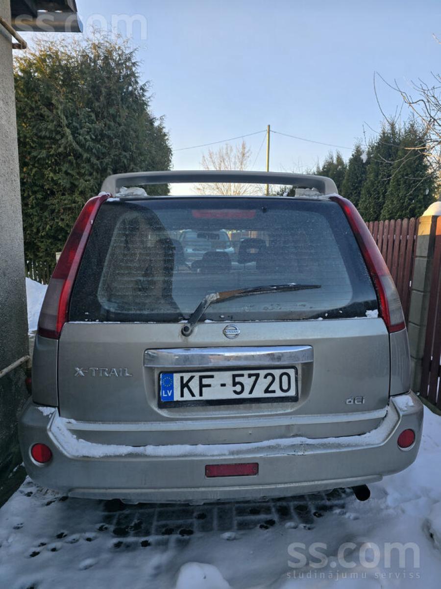 Pelēks Nissan X-Trail 2006 Jelgava, ar dzinēja tilpumu 2.20 L un nobraukumu 345 tūkst. km par 2100 €, foto 3 vietnē AUTOMOTO.COM.LV