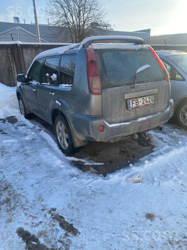 Pelēks Nissan X-Trail 2006 Ogre, ar dzinēja tilpumu 2.20 L un nobraukumu 286 tūkst. km par 750 €, foto 1 vietnē AUTOMOTO.COM.LV