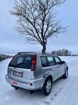 Grey Nissan X-Trail 2006 in Kelme, with an engine capacity of 1.99 L and mileage of 255 thousand km for 2650 €, photo 4 on AUTOMOTO.COM.LV