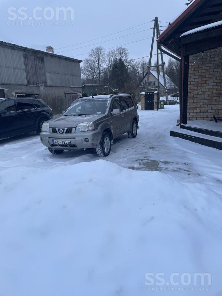Grey Nissan X-Trail 2006 in Aizkraukle, with an engine capacity of 2.20 L and mileage of 310 thousand km for 2000 €, photo 5 on AUTOMOTO.COM.LV