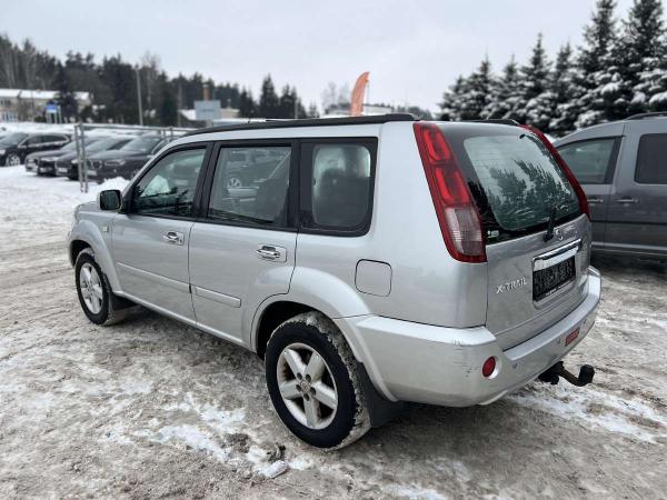 Pelēks Nissan X-Trail 2006 Utena, ar dzinēja tilpumu 2.18 L un nobraukumu 271 tūkst. km par 3200 €, foto 5 vietnē AUTOMOTO.COM.LV