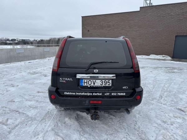 Grey Nissan X-Trail 2006 in Vilnius, with an engine capacity of 2.20 L and mileage of 250 thousand km for 2150 €, photo 5 on AUTOMOTO.COM.LV