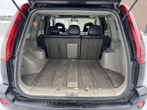 Grey Nissan X-Trail 2006 in Vilnius, with an engine capacity of 2.20 L and mileage of 250 thousand km for 2150 €, photo 6 on AUTOMOTO.COM.LV
