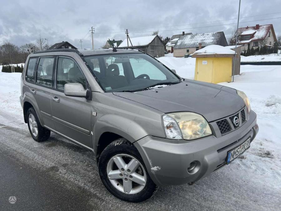 Grey Nissan X-Trail 2006 in Birstonas, with an engine capacity of 2.20 L and mileage of 200 thousand km for 2650 €, photo 6 on AUTOMOTO.COM.LV