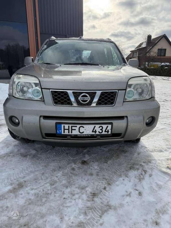 Pelēks Nissan X-Trail 2006 Kauņa, ar dzinēja tilpumu 2.18 L un nobraukumu 300 tūkst. km par 2250 €, foto 2 vietnē AUTOMOTO.COM.LV