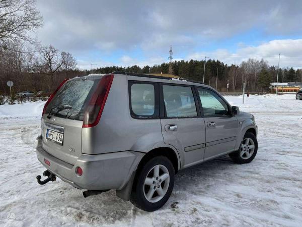 Pelēks Nissan X-Trail 2006 Kauņa, ar dzinēja tilpumu 2.18 L un nobraukumu 300 tūkst. km par 2250 €, foto 4 vietnē AUTOMOTO.COM.LV