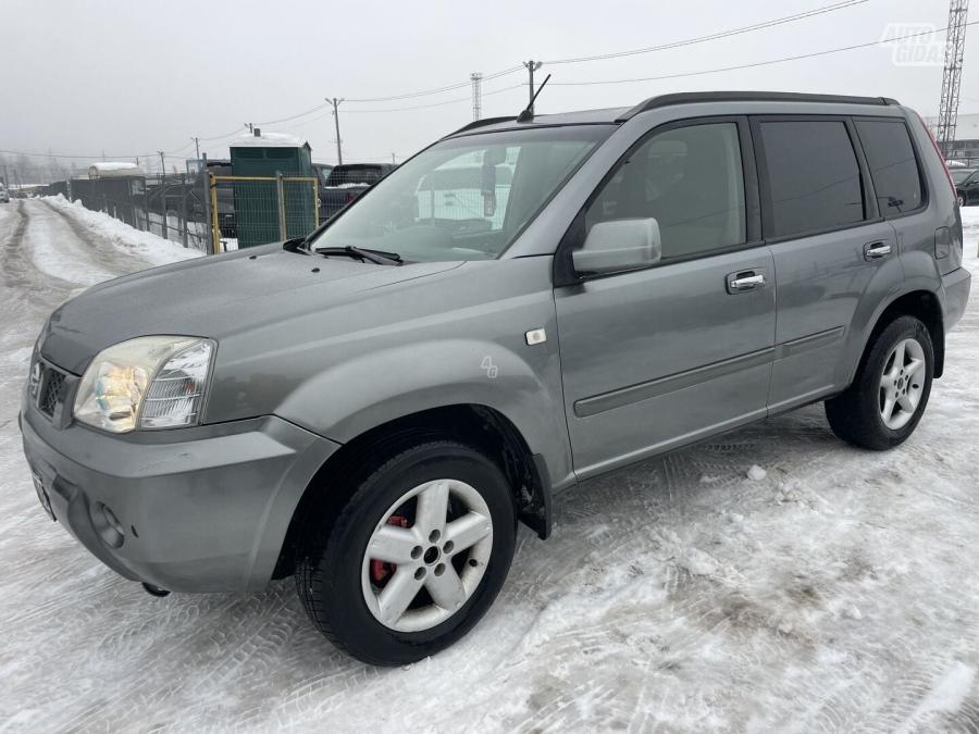 Pelēks Nissan X-Trail 2006 Kauņa, ar dzinēja tilpumu 2.20 L un nobraukumu 290 tūkst. km par 2999 €, foto 1 vietnē AUTOMOTO.COM.LV