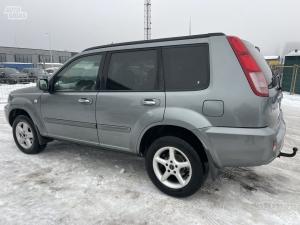 Pelēks Nissan X-Trail 2006 Kauņa, ar dzinēja tilpumu 2.20 L un nobraukumu 290 tūkst. km par 2999 €, foto 8 vietnē AUTOMOTO.COM.LV