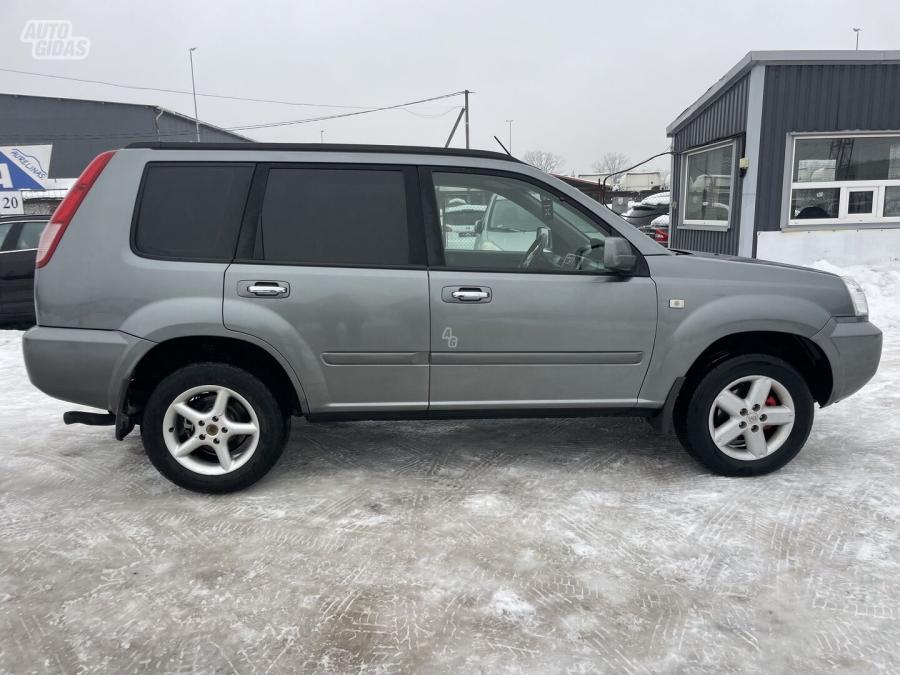 Pelēks Nissan X-Trail 2006 Kauņa, ar dzinēja tilpumu 2.20 L un nobraukumu 290 tūkst. km par 2999 €, foto 11 vietnē AUTOMOTO.COM.LV
