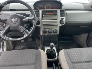 Pelēks Nissan X-Trail 2006 Kauņa, ar dzinēja tilpumu 2.20 L un nobraukumu 290 tūkst. km par 2999 €, foto 16 vietnē AUTOMOTO.COM.LV