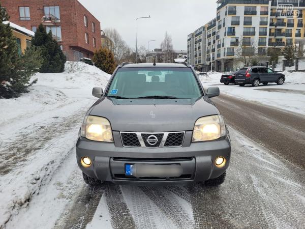 Grey Nissan X-Trail 2006 in Vilnius, with an engine capacity of 2.20 L and mileage of 261 thousand km for 2450 €, photo 2 on AUTOMOTO.COM.LV