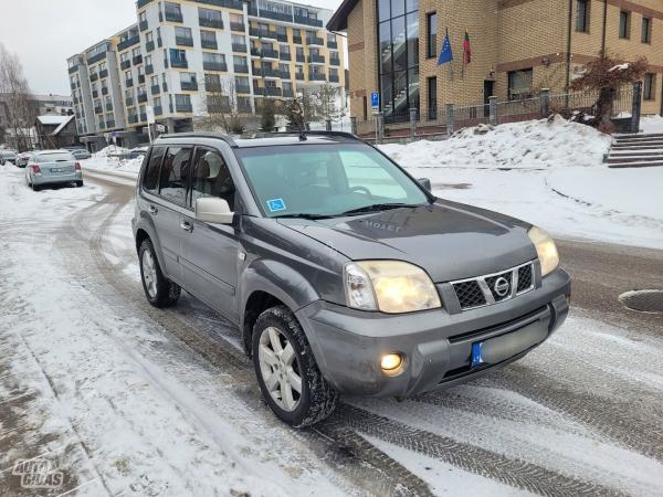 Grey Nissan X-Trail 2006 in Vilnius, with an engine capacity of 2.20 L and mileage of 261 thousand km for 2450 €, photo 3 on AUTOMOTO.COM.LV