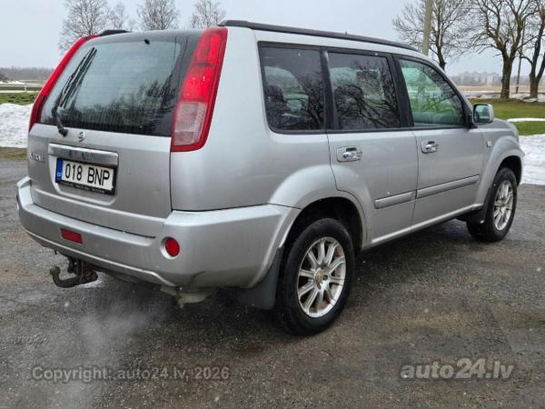 Pelēks Nissan X-Trail 2006 Tallina, ar dzinēja tilpumu 2.50 L un nobraukumu 250 tūkst. km par 999 €, foto 4 vietnē AUTOMOTO.COM.LV