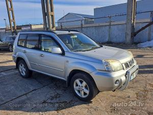 Pelēks Nissan X-Trail 2006 Tallina, ar dzinēja tilpumu 2.20 L un nobraukumu 345 tūkst. km par 599 €, foto  vietnē AUTOMOTO.COM.LV