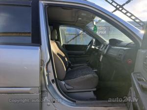 Pelēks Nissan X-Trail 2006 Tallina, ar dzinēja tilpumu 2.20 L un nobraukumu 345 tūkst. km par 599 €, foto 7 vietnē AUTOMOTO.COM.LV
