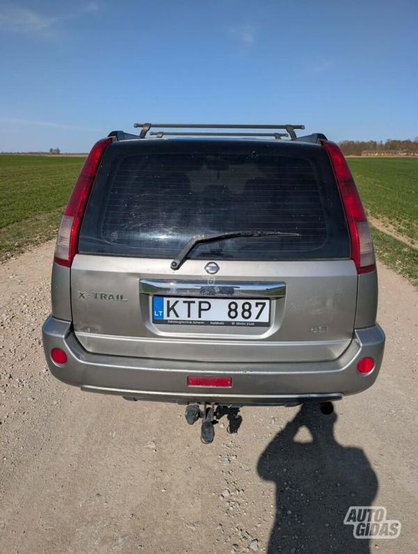 Pelēks Nissan X-Trail 2006 Pasvalys, ar dzinēja tilpumu 2.20 L un nobraukumu 277 tūkst. km par 1300 €, foto 4 vietnē AUTOMOTO.COM.LV
