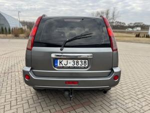 Серый Ниссан ИксТрейл 2006 в Резекне, объемом двигателя 2.20 л и пробегом 341 тыс. км за 2250 €, фото 9 на AUTOMOTO.COM.LV