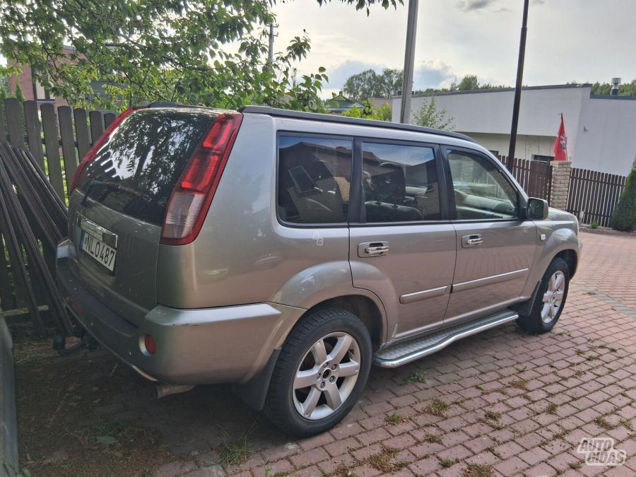 Pelēks Nissan X-Trail 2006 Viļņa, ar dzinēja tilpumu 2.50 L un nobraukumu 270 tūkst. km par 2900 €, foto 4 vietnē AUTOMOTO.COM.LV