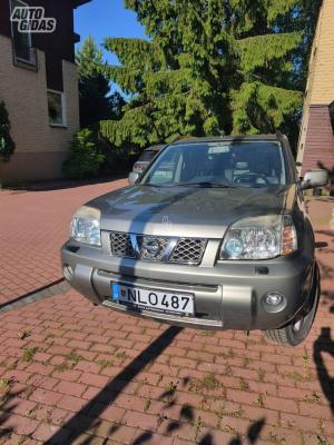 Pelēks Nissan X-Trail 2006 Viļņa, ar dzinēja tilpumu 2.50 L un nobraukumu 270 tūkst. km par 2900 €, foto 9 vietnē AUTOMOTO.COM.LV