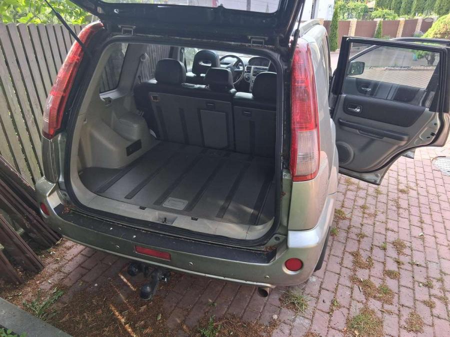 Grey Nissan X-Trail 2006 in Vilnius, with an engine capacity of 2.49 L and mileage of 230 thousand km for 2900 €, photo 12 on AUTOMOTO.COM.LV