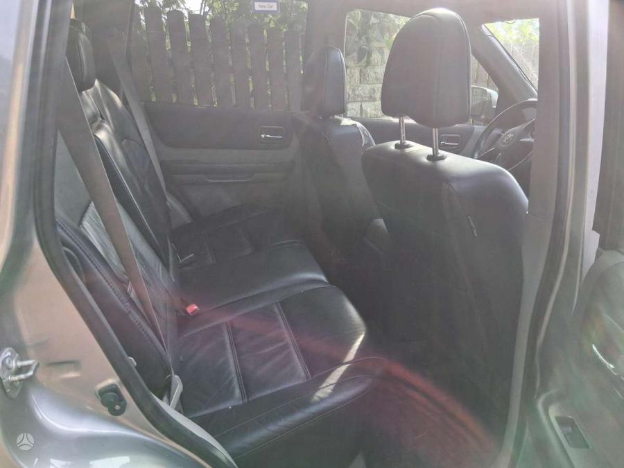 Grey Nissan X-Trail 2006 in Vilnius, with an engine capacity of 2.49 L and mileage of 230 thousand km for 2900 €, photo 16 on AUTOMOTO.COM.LV