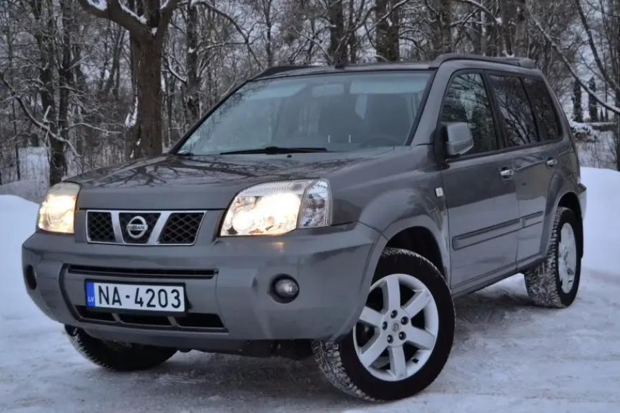 Grey Nissan X-Trail 2006 in Jekabpils, with an engine capacity of 2.20 L and mileage of 180 thousand km for 4700 €, photo 1 on AUTOMOTO.COM.LV