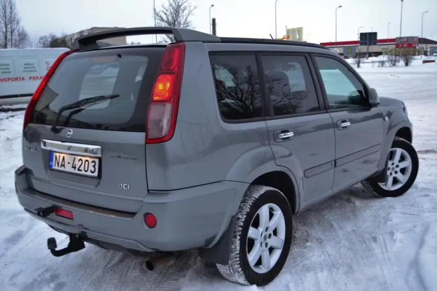 Grey Nissan X-Trail 2006 in Jekabpils, with an engine capacity of 2.20 L and mileage of 180 thousand km for 4700 €, photo 3 on AUTOMOTO.COM.LV