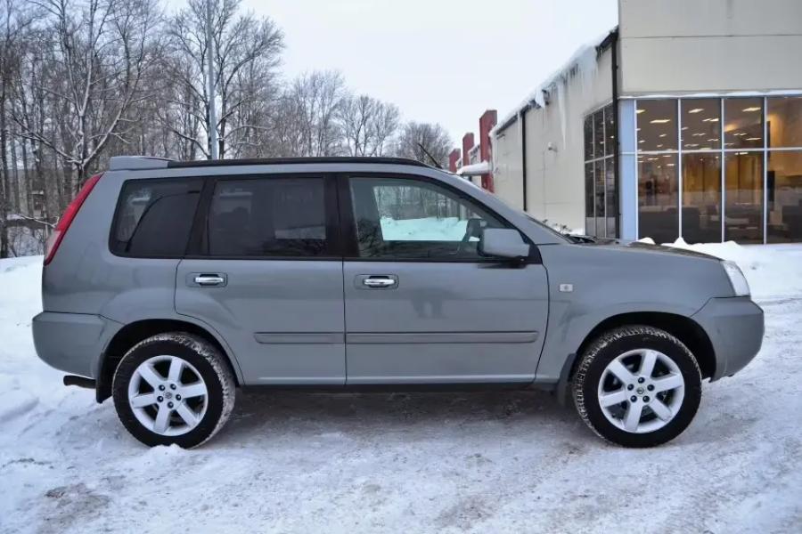 Grey Nissan X-Trail 2006 in Jekabpils, with an engine capacity of 2.20 L and mileage of 180 thousand km for 4700 €, photo 7 on AUTOMOTO.COM.LV