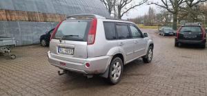 Grey Nissan X-Trail 2006 in Valmiera, with an engine capacity of 2.20 L and mileage of 259 thousand km for 1200 €, photo 4 on AUTOMOTO.COM.LV