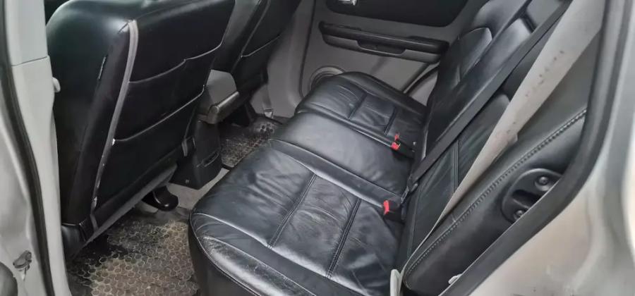 Grey Nissan X-Trail 2006 in Valmiera, with an engine capacity of 2.20 L and mileage of 259 thousand km for 1200 €, photo 9 on AUTOMOTO.COM.LV
