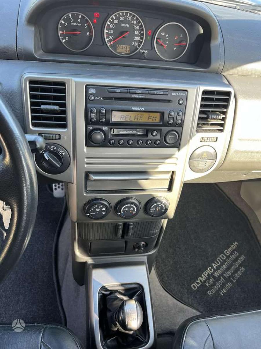 Pelēks Nissan X-Trail 2006 Plungė, ar dzinēja tilpumu 2.18 L un nobraukumu 285 tūkst. km par 3500 €, foto 12 vietnē AUTOMOTO.COM.LV