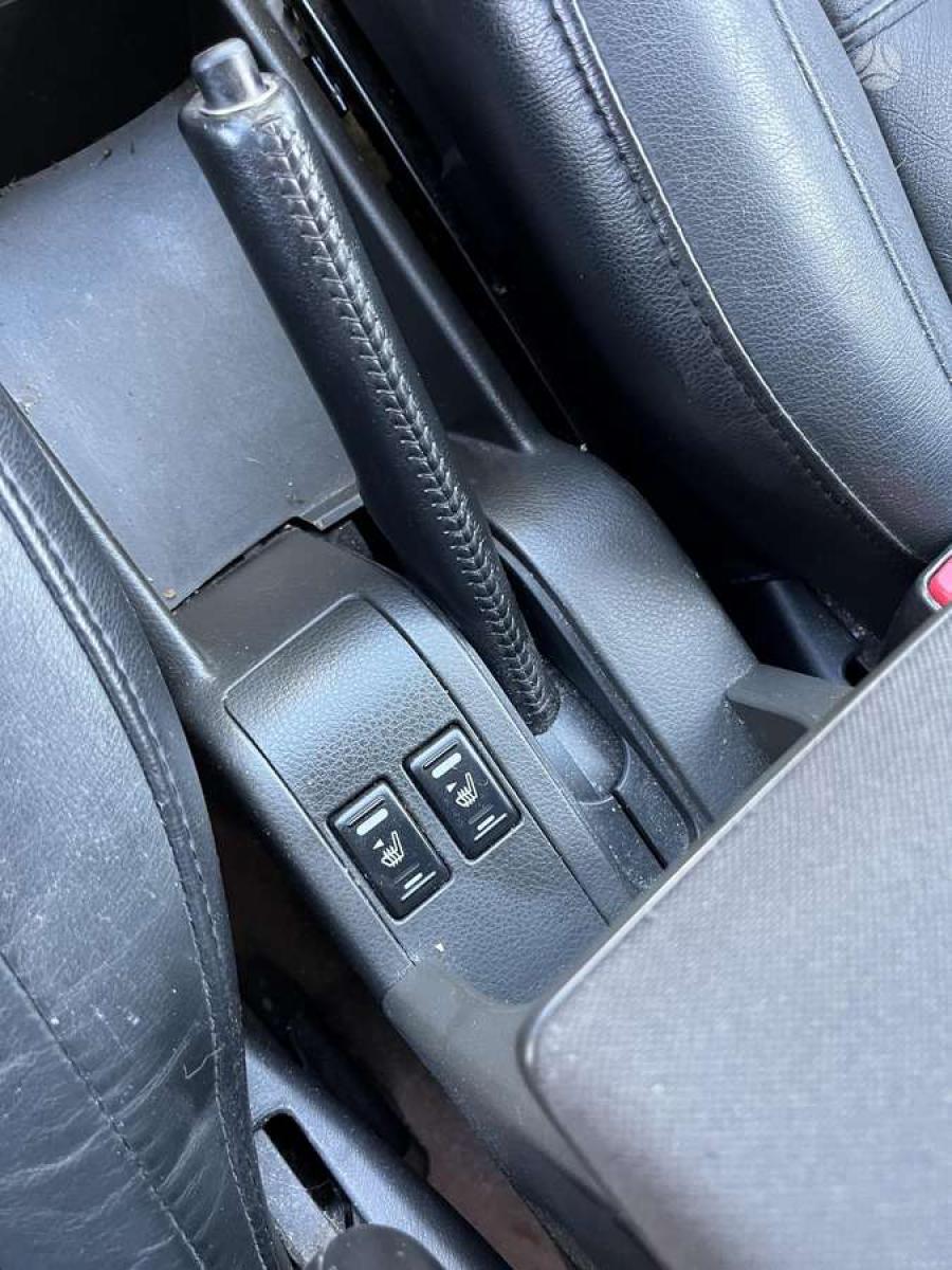 Pelēks Nissan X-Trail 2006 Plungė, ar dzinēja tilpumu 2.18 L un nobraukumu 285 tūkst. km par 3500 €, foto 18 vietnē AUTOMOTO.COM.LV