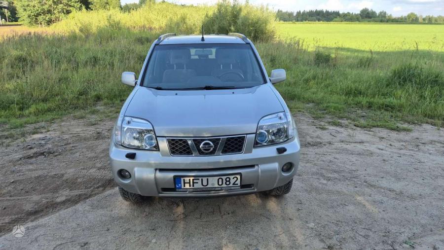 Pelēks Nissan X-Trail 2006 Viļņa, ar dzinēja tilpumu 2.50 L un nobraukumu 344 tūkst. km par 2200 €, foto 4 vietnē AUTOMOTO.COM.LV