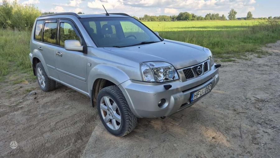 Pelēks Nissan X-Trail 2006 Viļņa, ar dzinēja tilpumu 2.50 L un nobraukumu 344 tūkst. km par 2200 €, foto 5 vietnē AUTOMOTO.COM.LV
