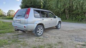 Pelēks Nissan X-Trail 2006 Viļņa, ar dzinēja tilpumu 2.50 L un nobraukumu 344 tūkst. km par 2200 €, foto 9 vietnē AUTOMOTO.COM.LV