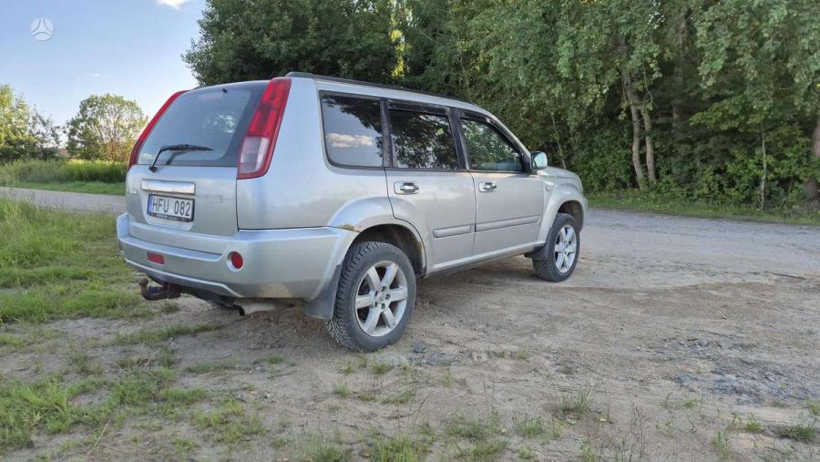 Pelēks Nissan X-Trail 2006 Viļņa, ar dzinēja tilpumu 2.50 L un nobraukumu 344 tūkst. km par 2200 €, foto 9 vietnē AUTOMOTO.COM.LV