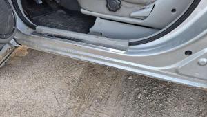 Pelēks Nissan X-Trail 2006 Viļņa, ar dzinēja tilpumu 2.50 L un nobraukumu 344 tūkst. km par 2200 €, foto 20 vietnē AUTOMOTO.COM.LV