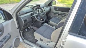 Pelēks Nissan X-Trail 2006 Viļņa, ar dzinēja tilpumu 2.50 L un nobraukumu 344 tūkst. km par 2200 €, foto 35 vietnē AUTOMOTO.COM.LV