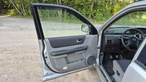 Pelēks Nissan X-Trail 2006 Viļņa, ar dzinēja tilpumu 2.50 L un nobraukumu 344 tūkst. km par 2200 €, foto 36 vietnē AUTOMOTO.COM.LV